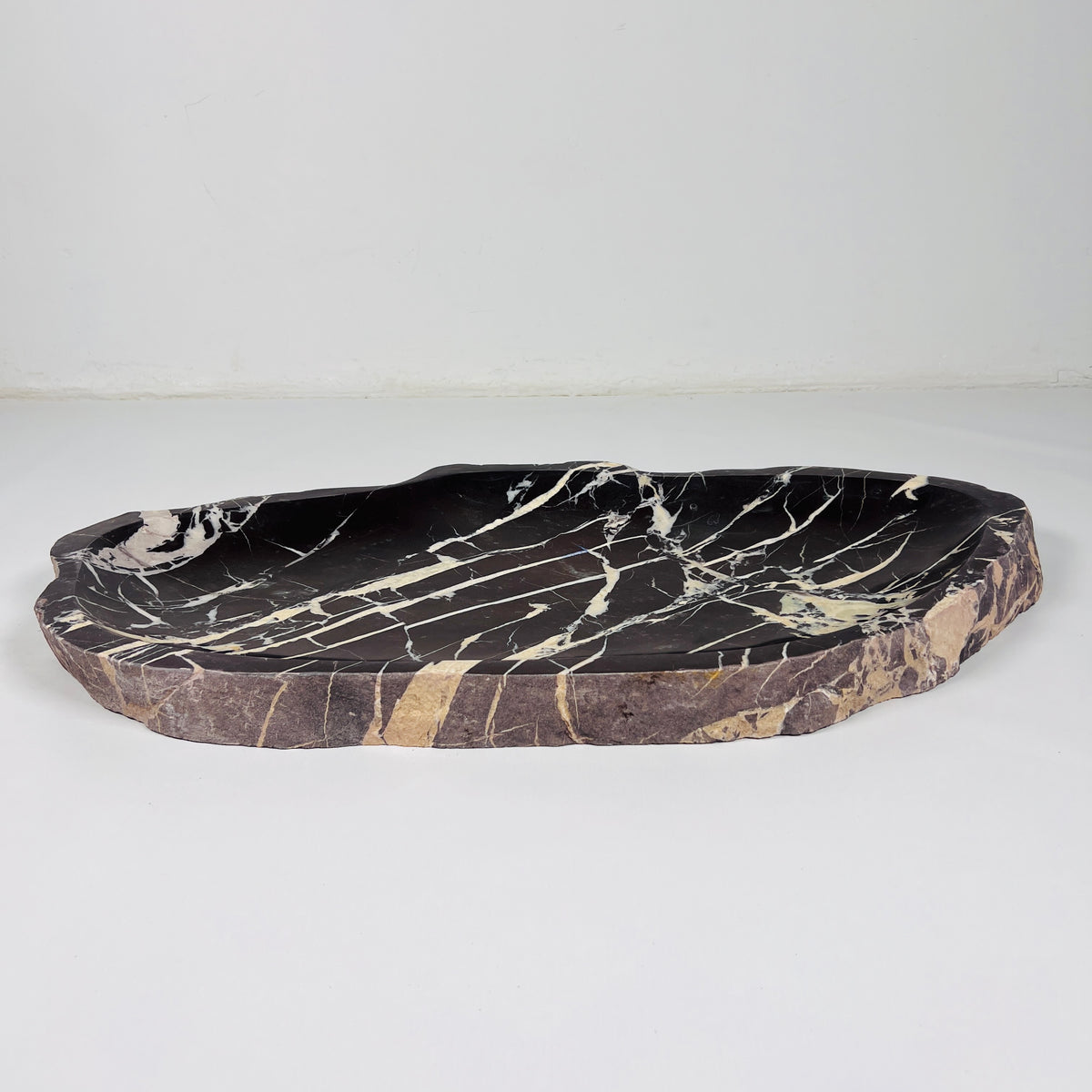 Raven Webbed Platter | Noon & Co. Designs International